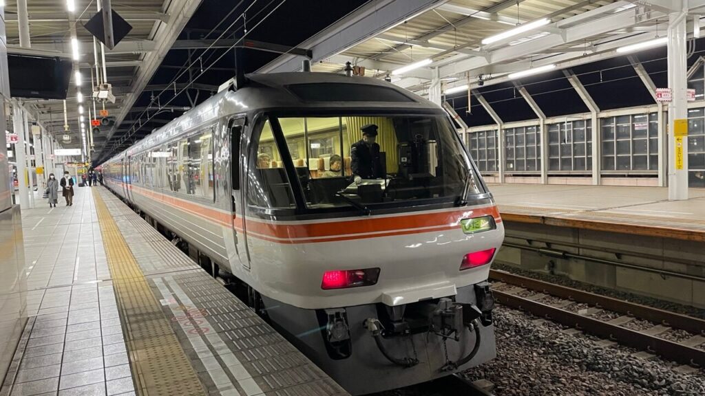 【検証】特急ひだ・南紀号 HC85系グリーン車の利用価値について考える！普通車との徹底比較 | Trainist